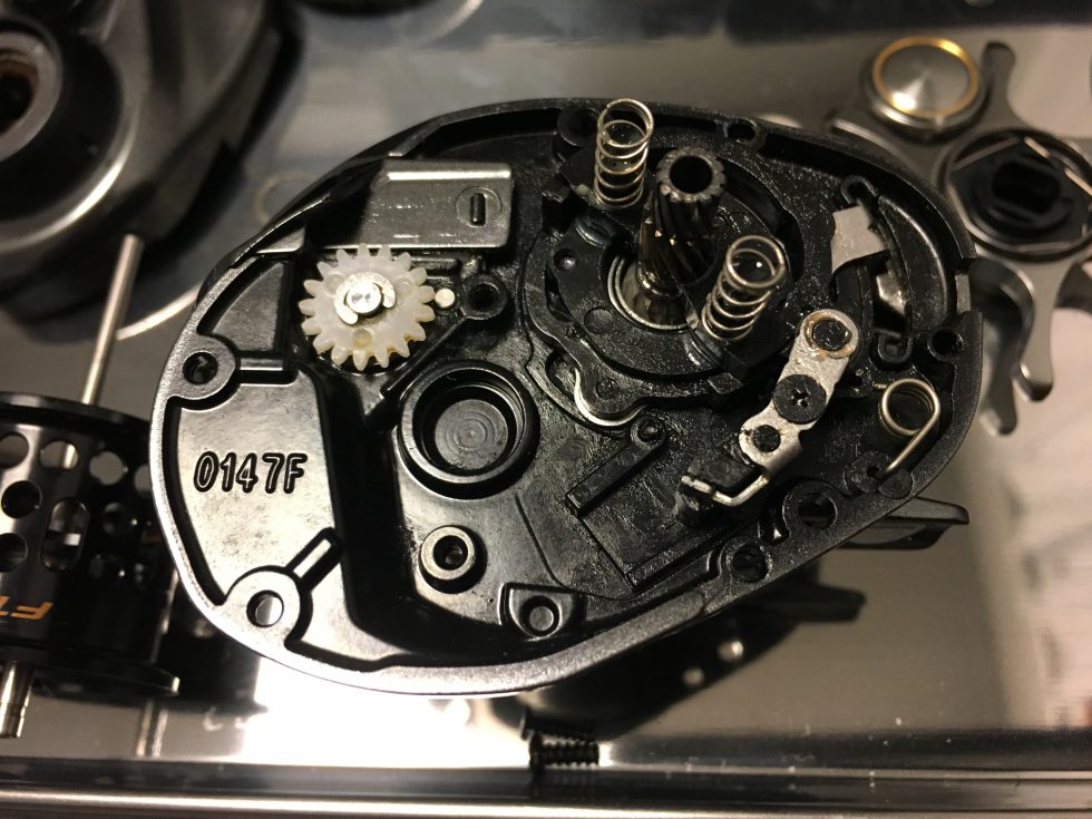 ‘16アルデバランBFS XGオーバーホール【後編】。スプールのBBを外して初めて「完バラ」と言えるかも。 | ikahime