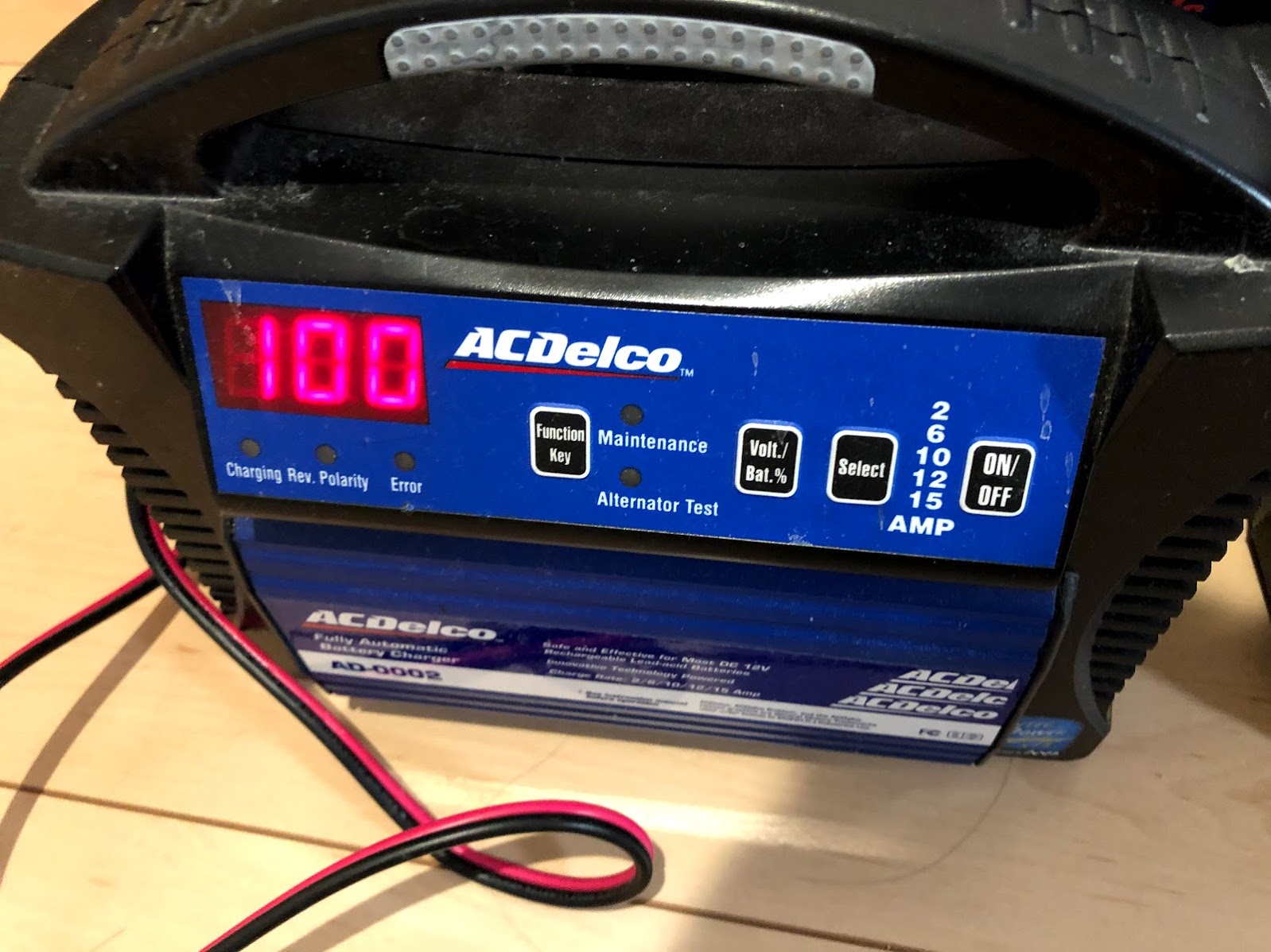 ディープサイクルバッテリー充電器比較。ACデルコ VS スマートチャージャー | ikahime