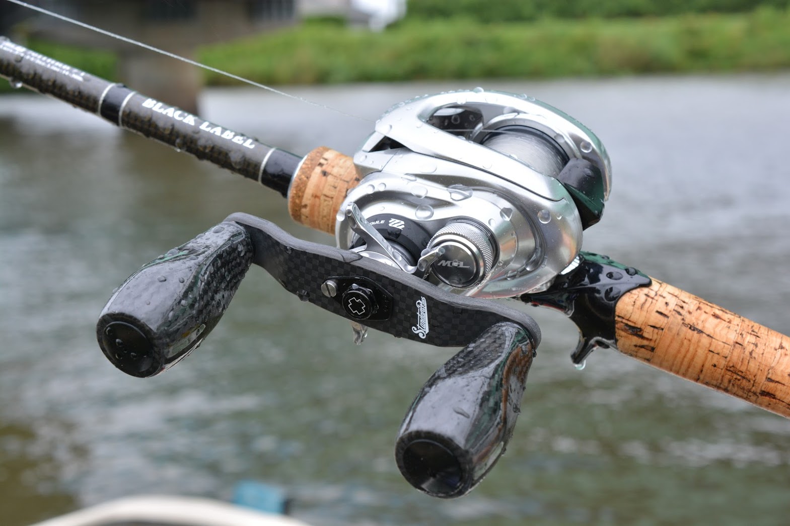 ’16メタニウムMGL ＋ スタジオコンポジット RC-SC EX PLUS カーボンカスタム ハンドル 装着。 | ikahime