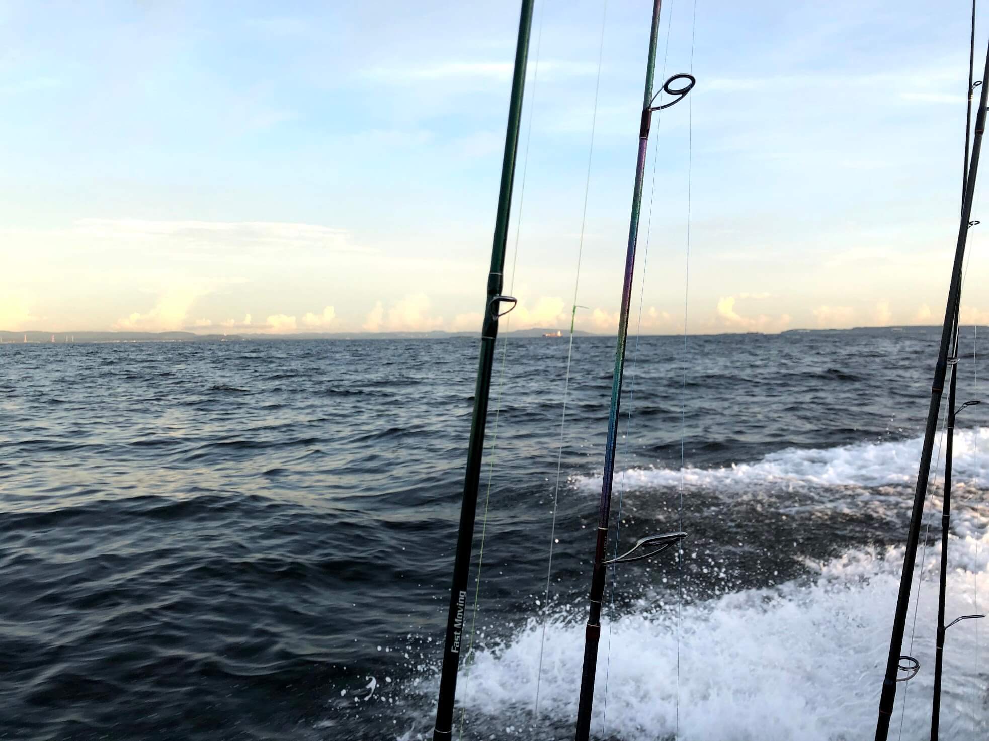 シマノ ワールドシャウラ 2702R-2インプレ。[超赤]ボートシーバスに最適な一本。 | ikahime