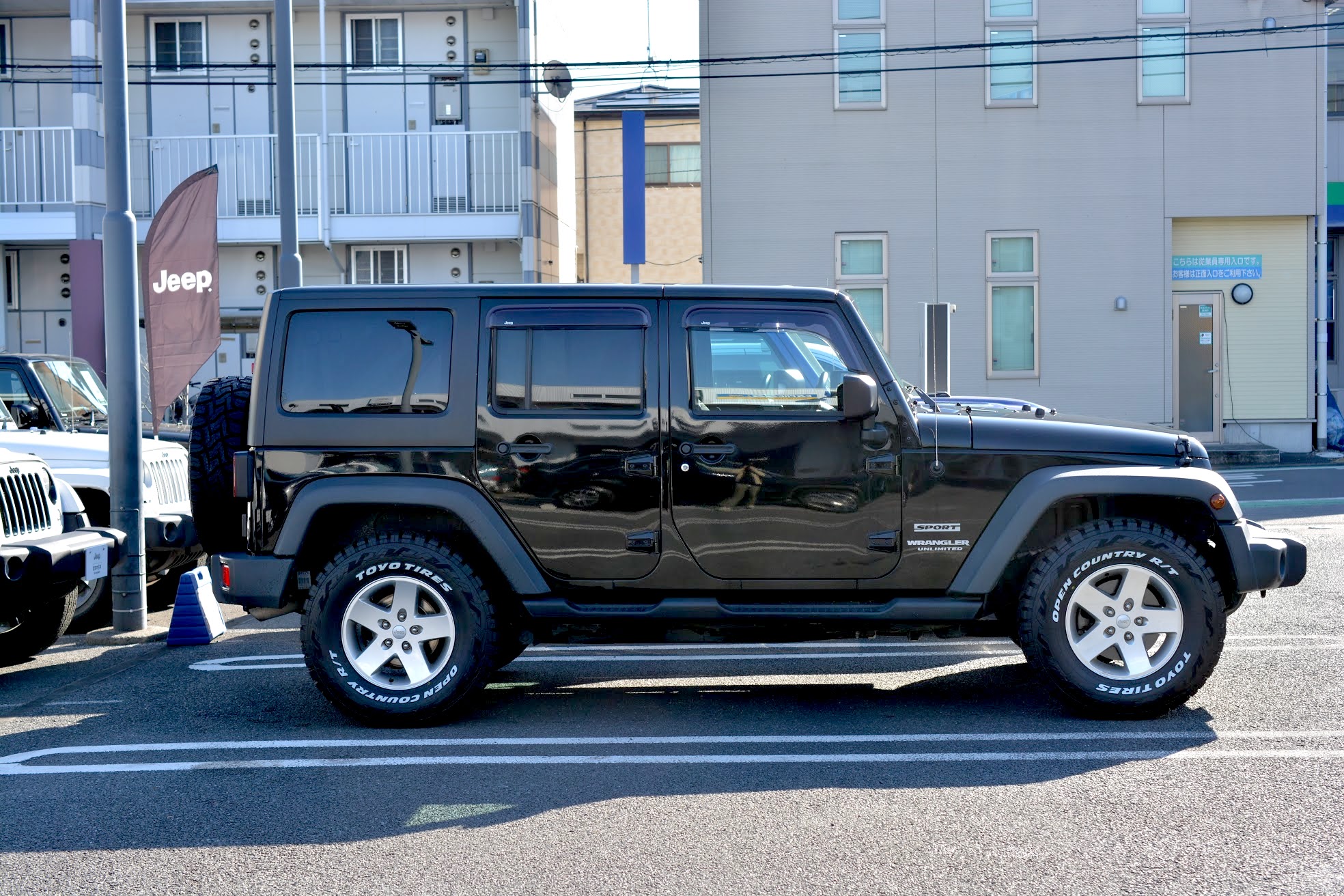 Jeepラングラー(JK)のタイヤをTOYO TIRE OPEN COUNTRY R/T 285/70R17に交換。レビュー。 | ikahime