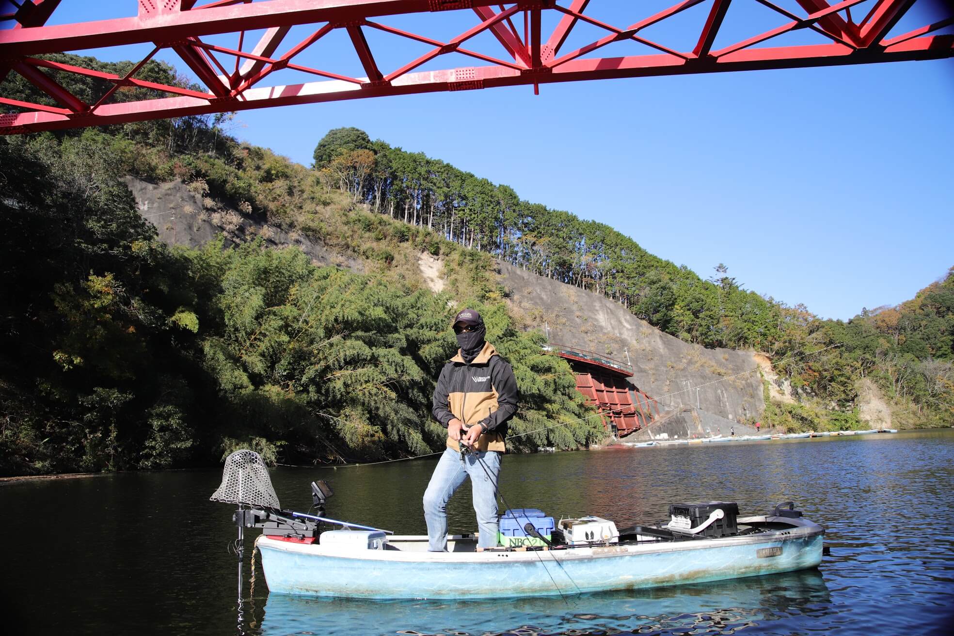 アングラー取材 パワーフィネス＆巻き物で楽しむ晩秋の豊英ダム [nories 620PMH ＆ HB630L] | ikahime